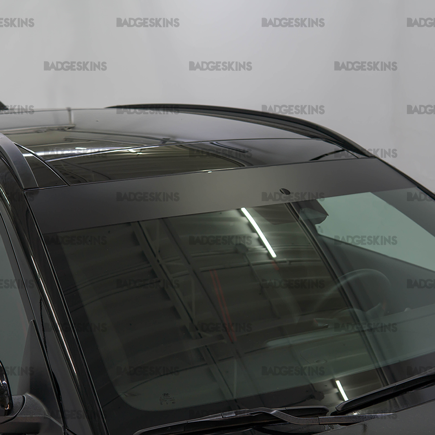 Hyundai - 2nd Gen - Kona - Front Windshield Banner – Badgeskins