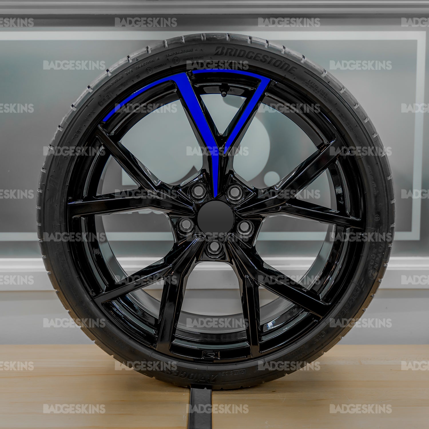VW - 19" Estoril Wheel Spoke Accent Overlay Set – Badgeskins