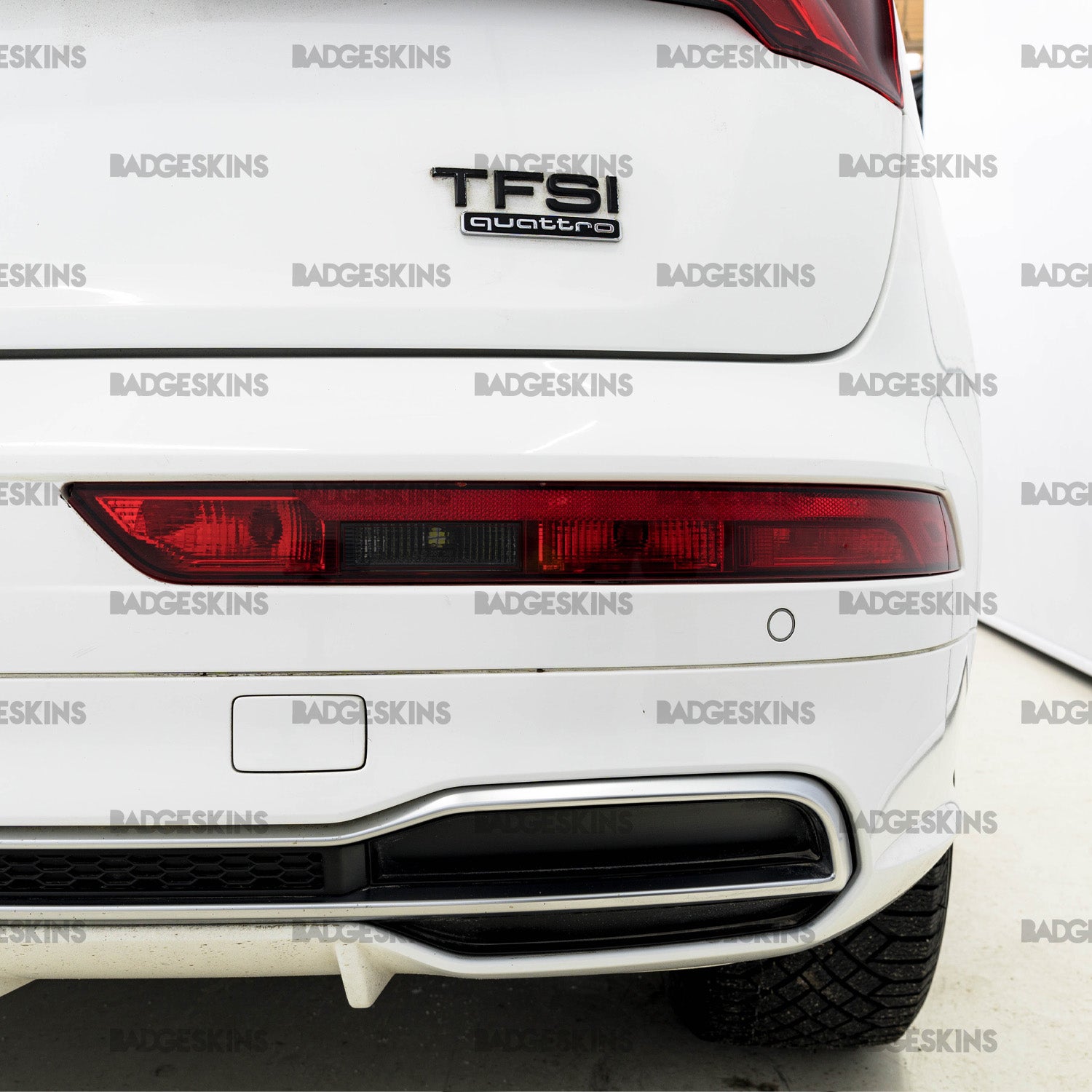 Audi - 80A - Q5/SQ5 - Rear Bumper Clear Lens Tint – Badgeskins