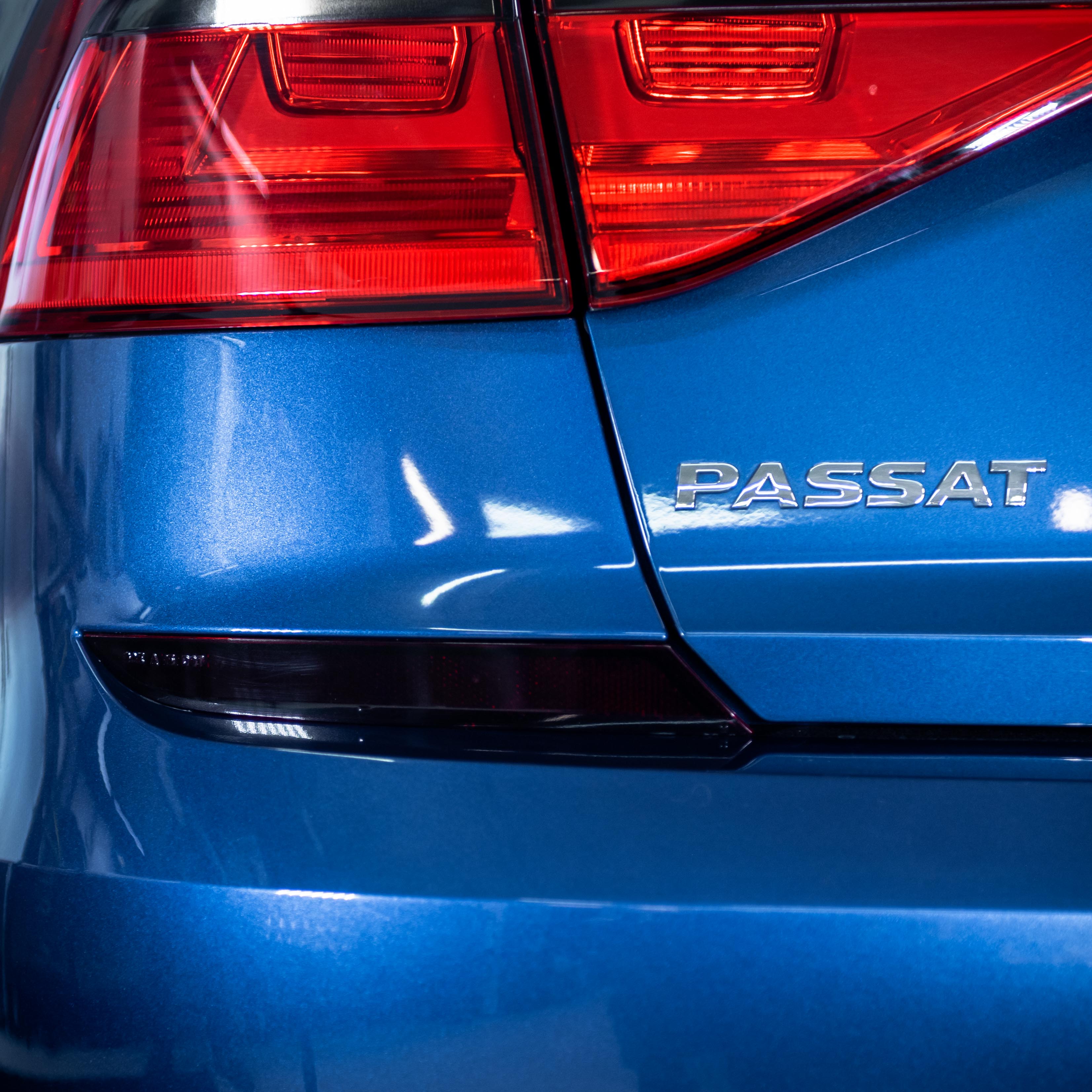 VW - B8 - Passat - Rear Bumper Reflector Tint – Badgeskins