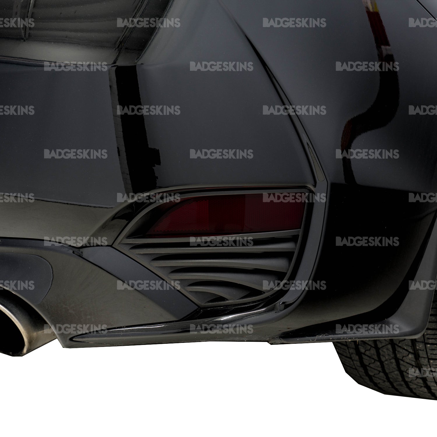 Infiniti - Q60S - Rear Bumper Reflector Tint – Badgeskins