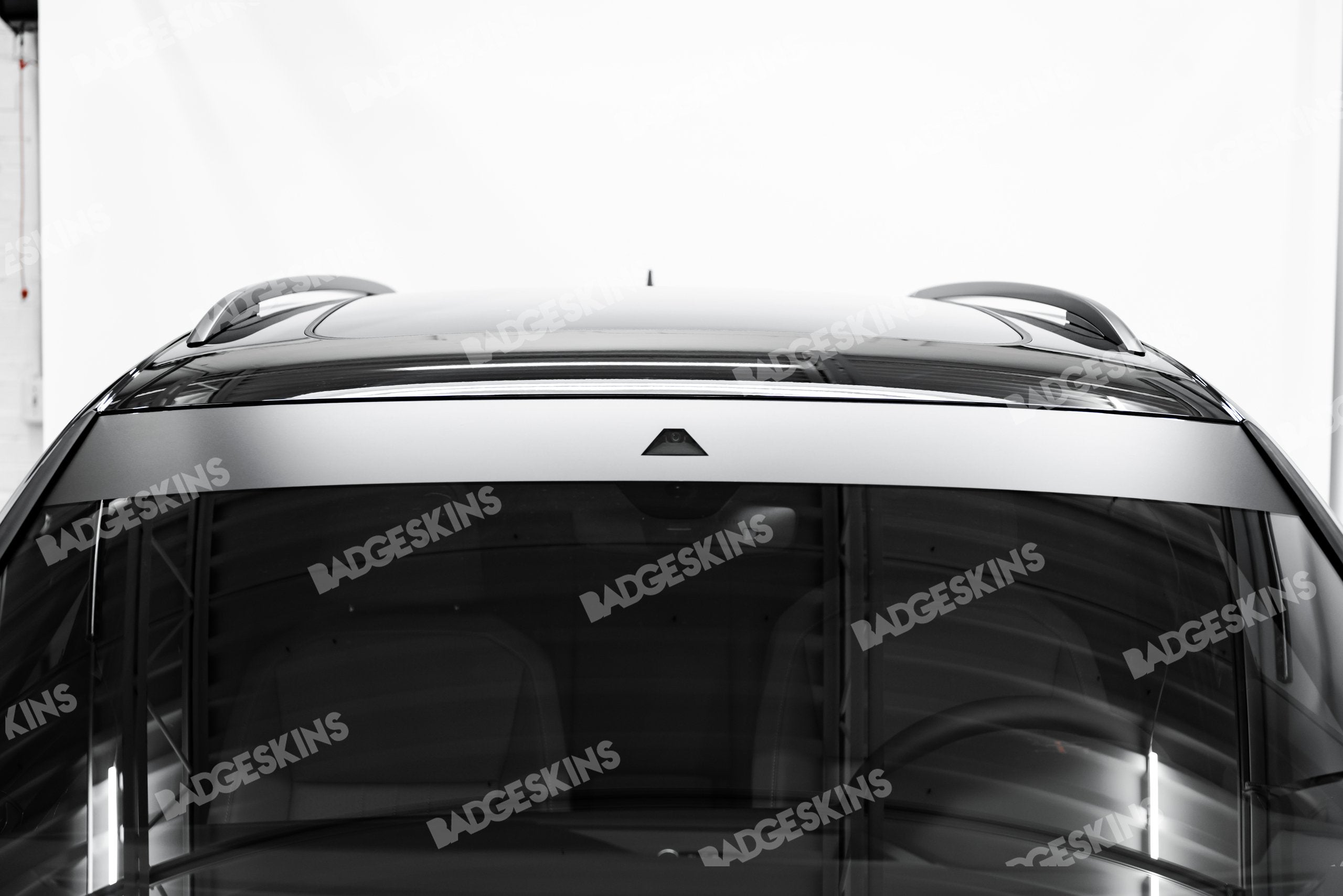 VW - MK2.5 - Tiguan - Front Windshield Banner – Badgeskins
