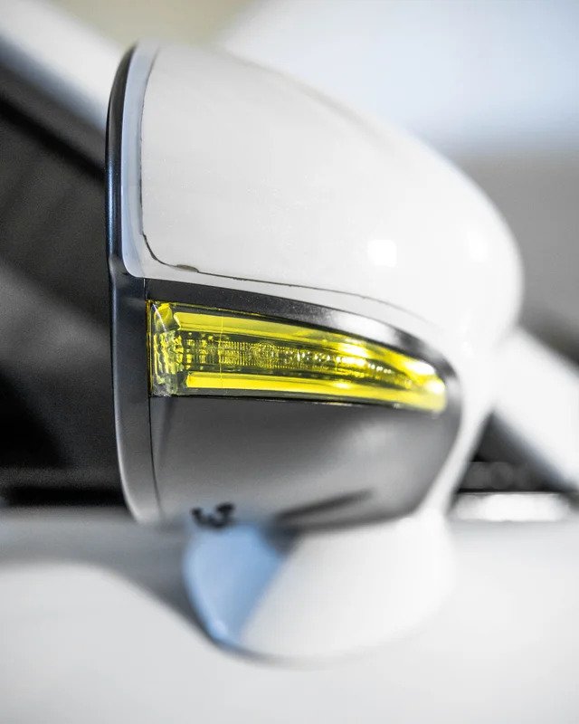Lexus - XE30 (2014-20) - IS - Side Mirror Indicator Tint – Badgeskins