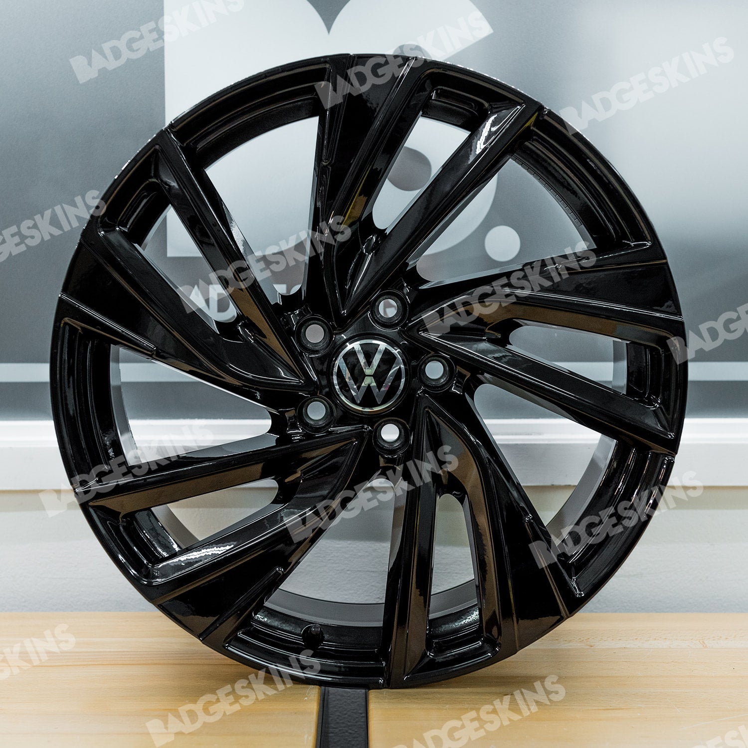 VW - MK8 - GTI - Wheel - 19" Adelaide Wheel Blackout Overlay – Badgeskins
